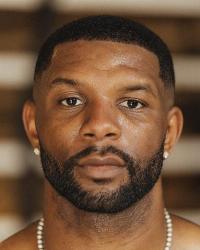 BoxRec: Michael Esiobu