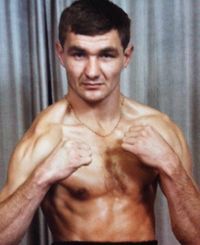 BoxRec: Ian Chantler