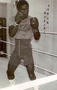 BoxRec: Bruce Curry