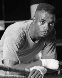 BoxRec: William Bo James