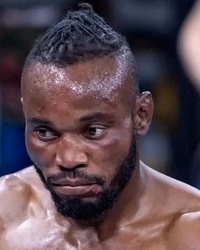 BoxRec: Darren Tshiatshia