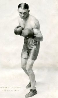 BoxRec: Frankie Russell