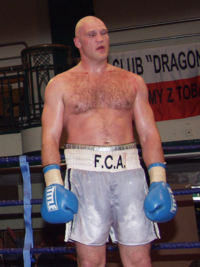 BoxRec: Mike Holden