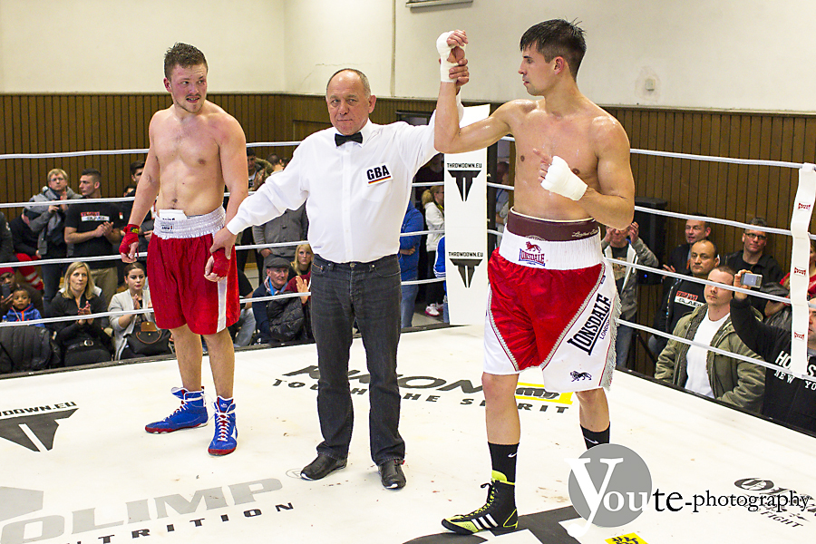 Fight:1864375 - BoxRec