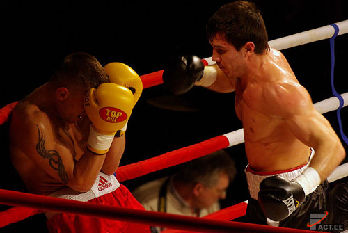 Roman Simakov vs Steve Kroekel - BoxRec