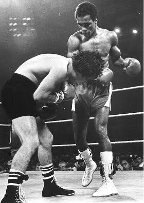 Sugar Ray Leonard vs. Armando Muniz - BoxRec