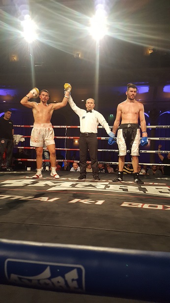 Fight:2071995 - BoxRec