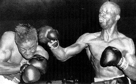 Virgil Akins vs. Ronnie Delaney - BoxRec