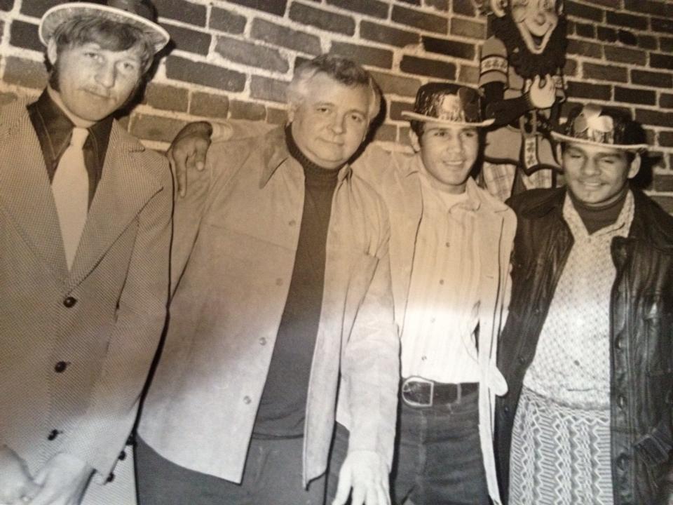 File:Jimmy Heair, Don Chargin, Rodolfo Gonzalez and Roberto Duran.jpg ...