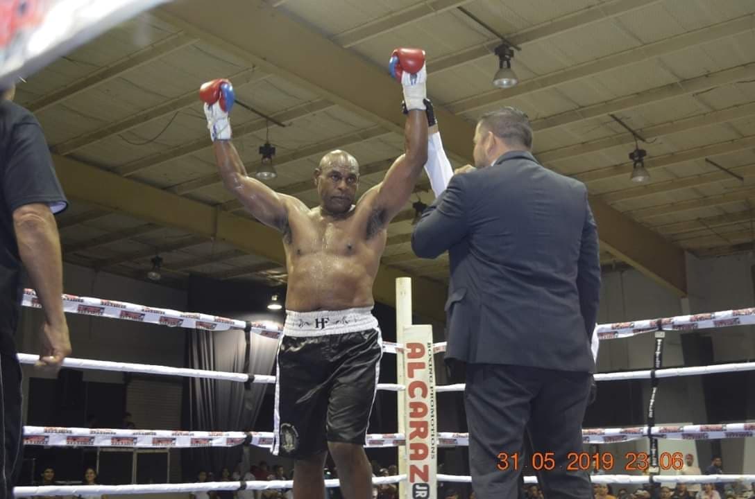 Fight:2372001 - BoxRec