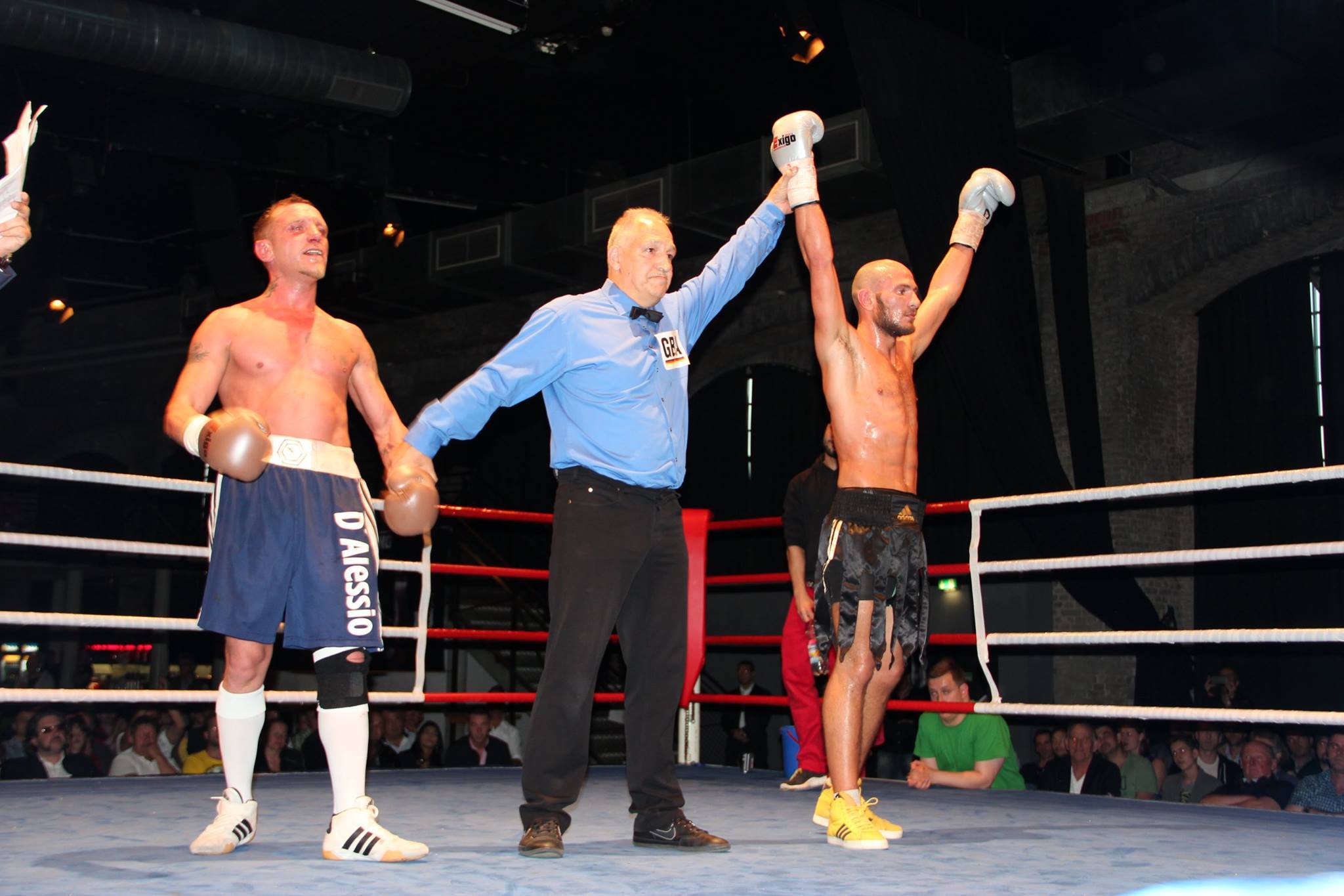 Fight:1891929 - BoxRec