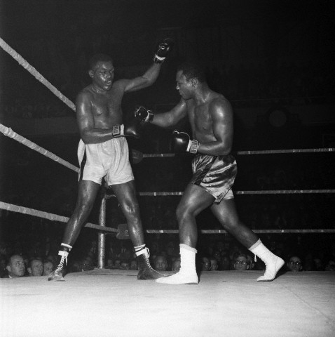 Joe Frazier vs. Doug Jones - BoxRec