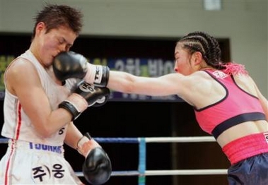 Ju Hee Kim vs Tenkai Tsunami - BoxRec