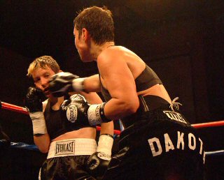 Dakota Stone vs. Layla McCarter - BoxRec