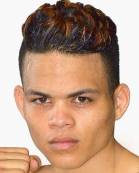 Isaac Arias - BoxRec