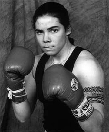 Elizabeth Mueller - BoxRec