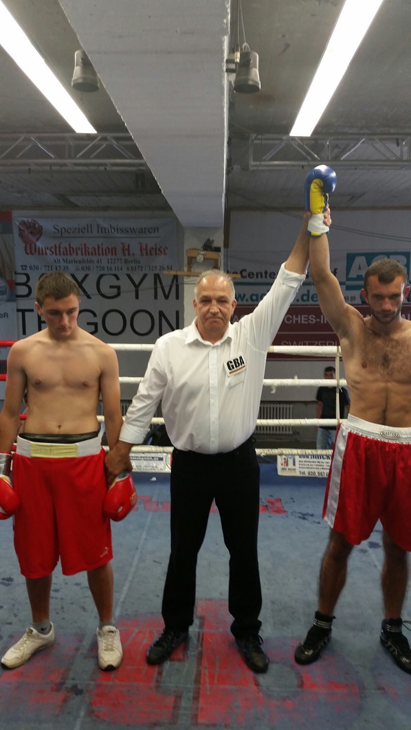 Fight:1908570 - BoxRec