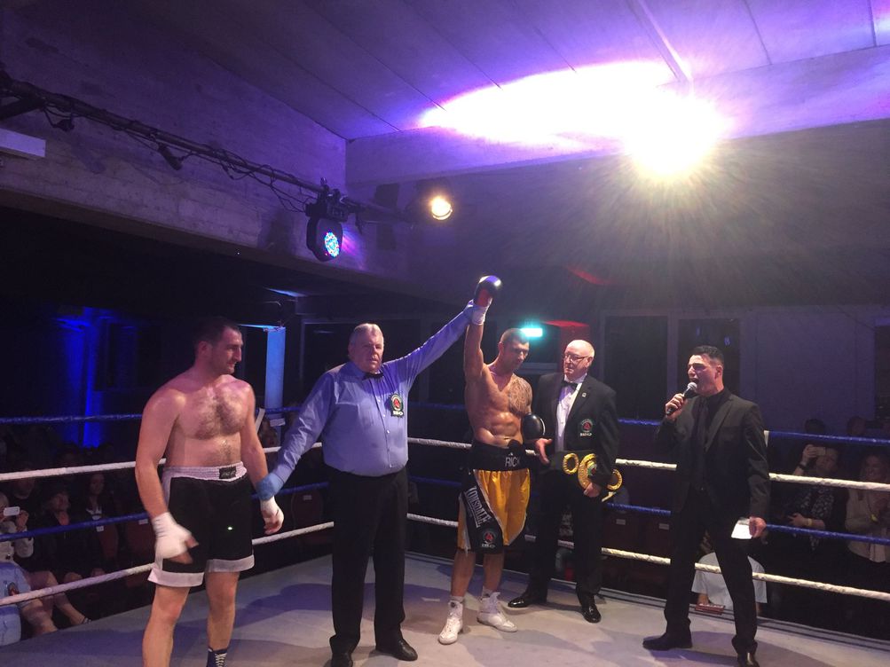 Fight:1987956 - BoxRec