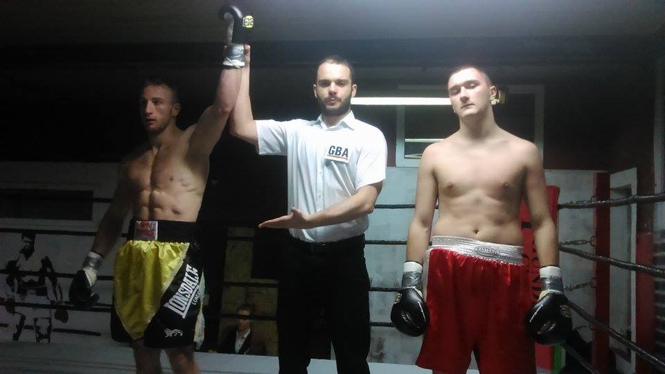 Fight:2009330 - BoxRec