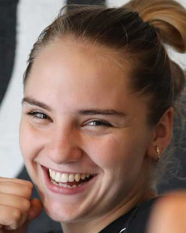 Shelly Sweeney - BoxRec