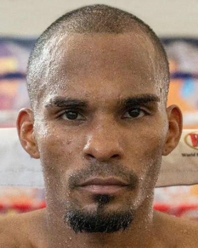 Jonathan "Bomba" Gonzalez - BoxRec
