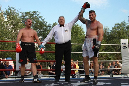 Fight:1993793 - BoxRec