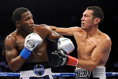 Adrien Broner vs. Vicente Escobedo - BoxRec